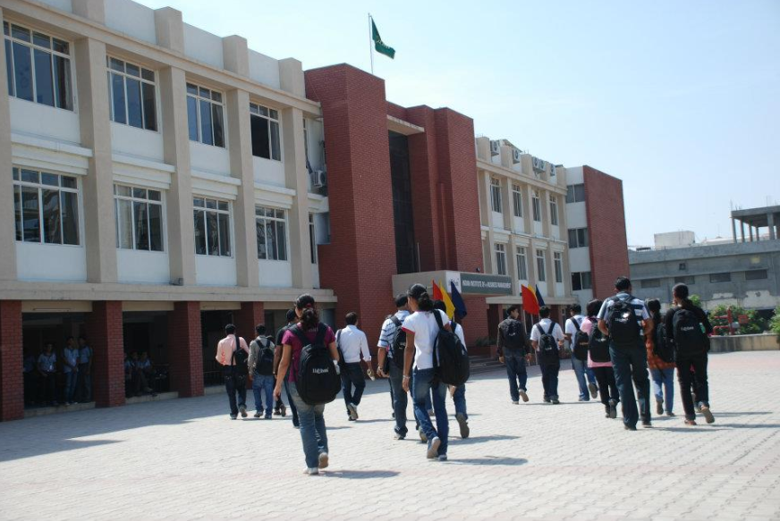 IIEBM - Indus Business School, IIEBM IBS, Pune - Course, Fees ...